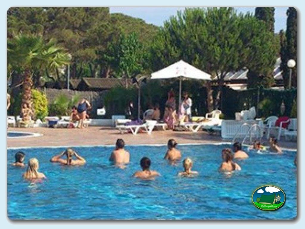 Camping Bon Repos en Santa Susanna