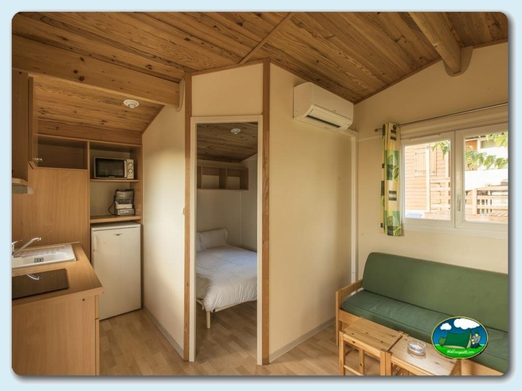 Camping Berga Resort en Berga, informacion instalaciones, alojamientos ...